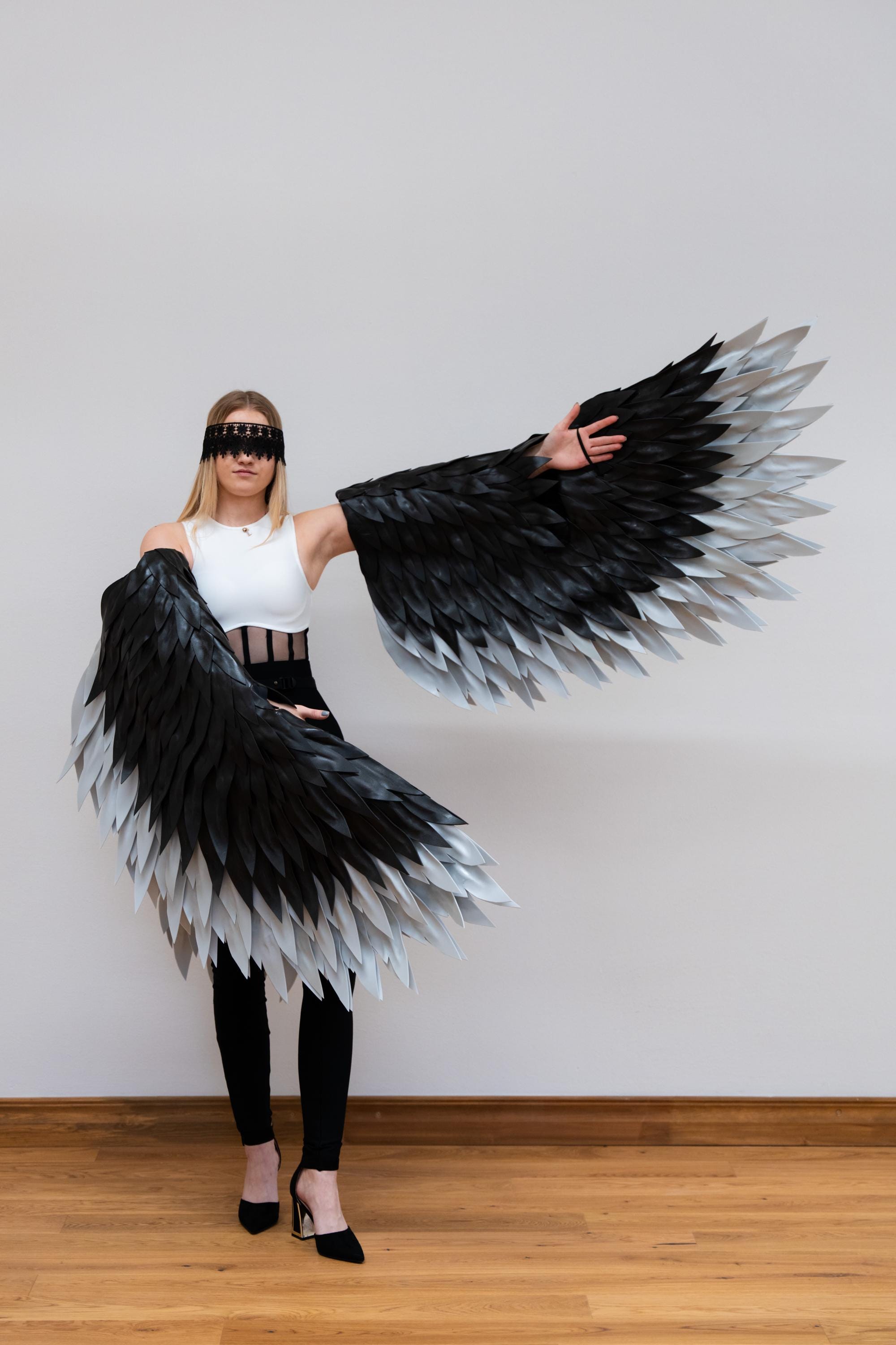 Gray Harpy Wings Costume With Tail: Flexible Cosplay Bird Wings - Etsy