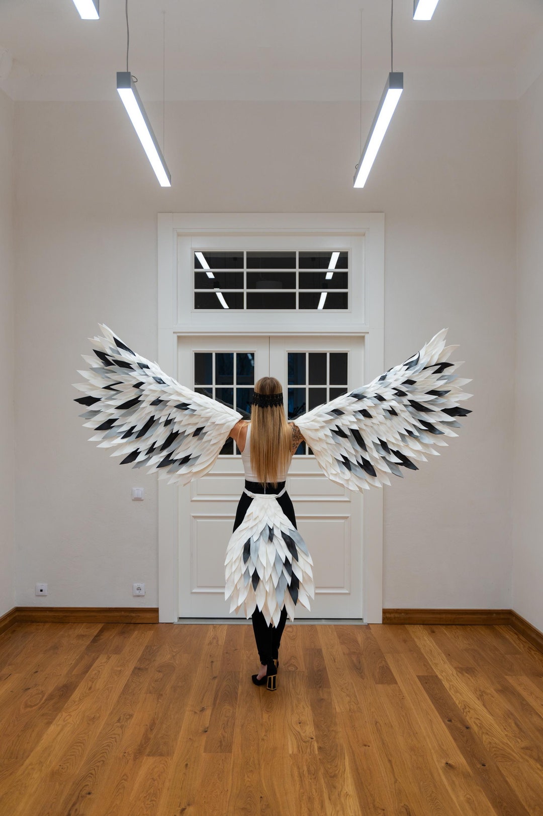 Snow Owl Wings Costume With Tail: Moveable Cosplay Bird Wings - Etsy