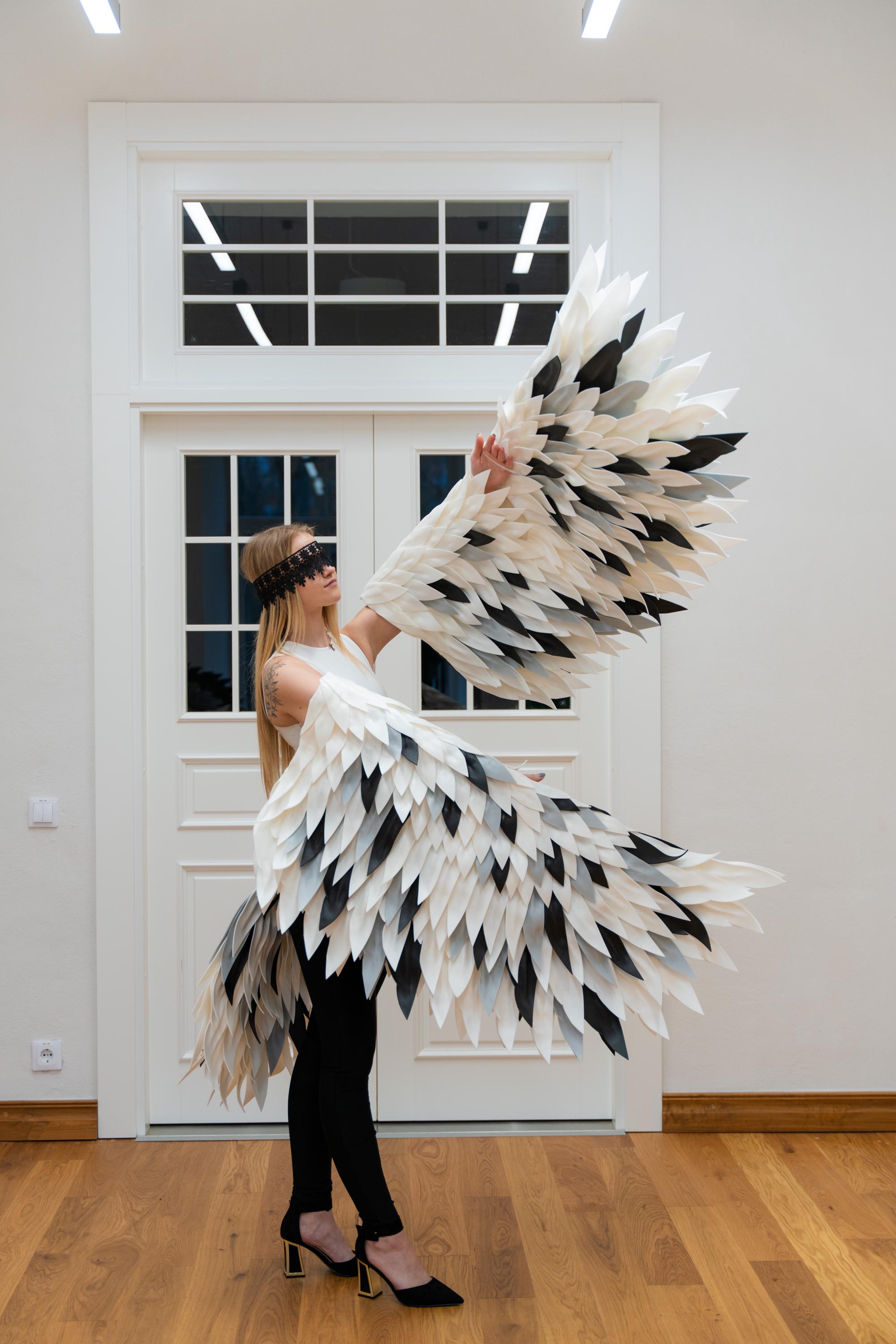Snow Owl Wings Costume With Tail: Moveable Cosplay Bird Wings - Etsy