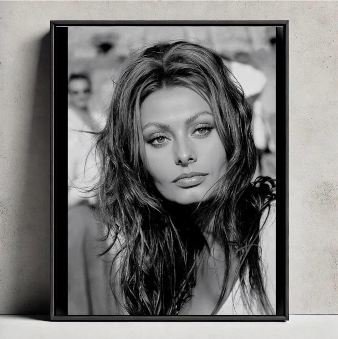 Sophia Loren Poster, Black and White, Vintage Photo, Sophia Loren Print ...
