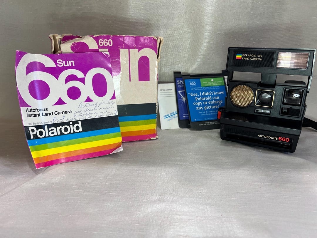 Vintage Polaroid Sun 660. Autofocus Instant Land Camera 600 Series With ...