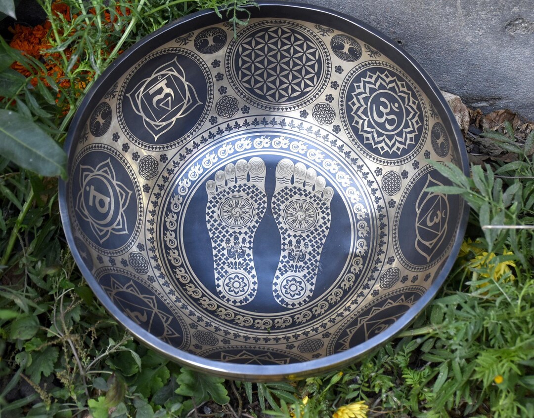 16 Inches Feet Carved Standing Singing Bowls Large Singing Bowl From ...