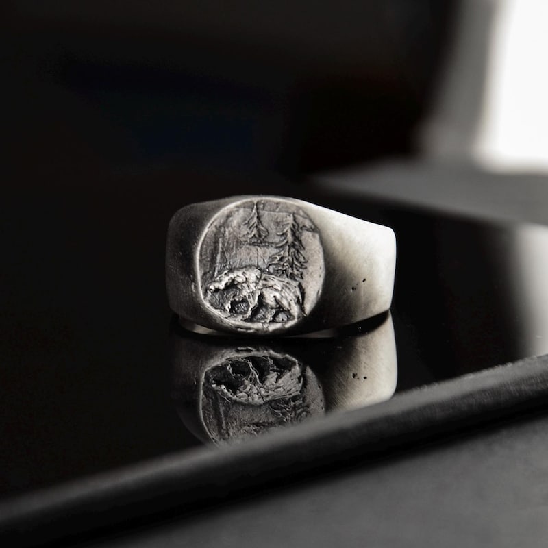 Bear Signet Ring - Etsy