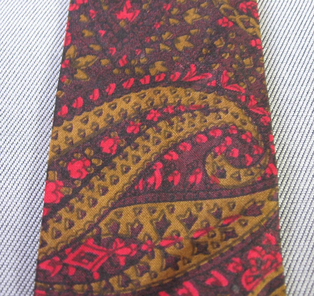 60s Thin Paisley Neck Tie Vintage Skinny Silk Necktie Red Gold Scotty ...
