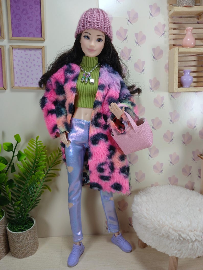 Dolls Rainbow Showy Suit: Leopard Fur Coat, Green Shirt, Purple ...