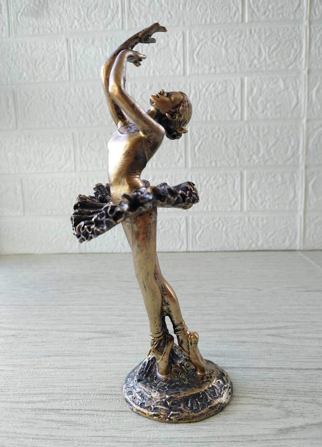 Graceful Ballerina Statue, Ballet Dancer Figurine, Elegant Ballet Decor ...