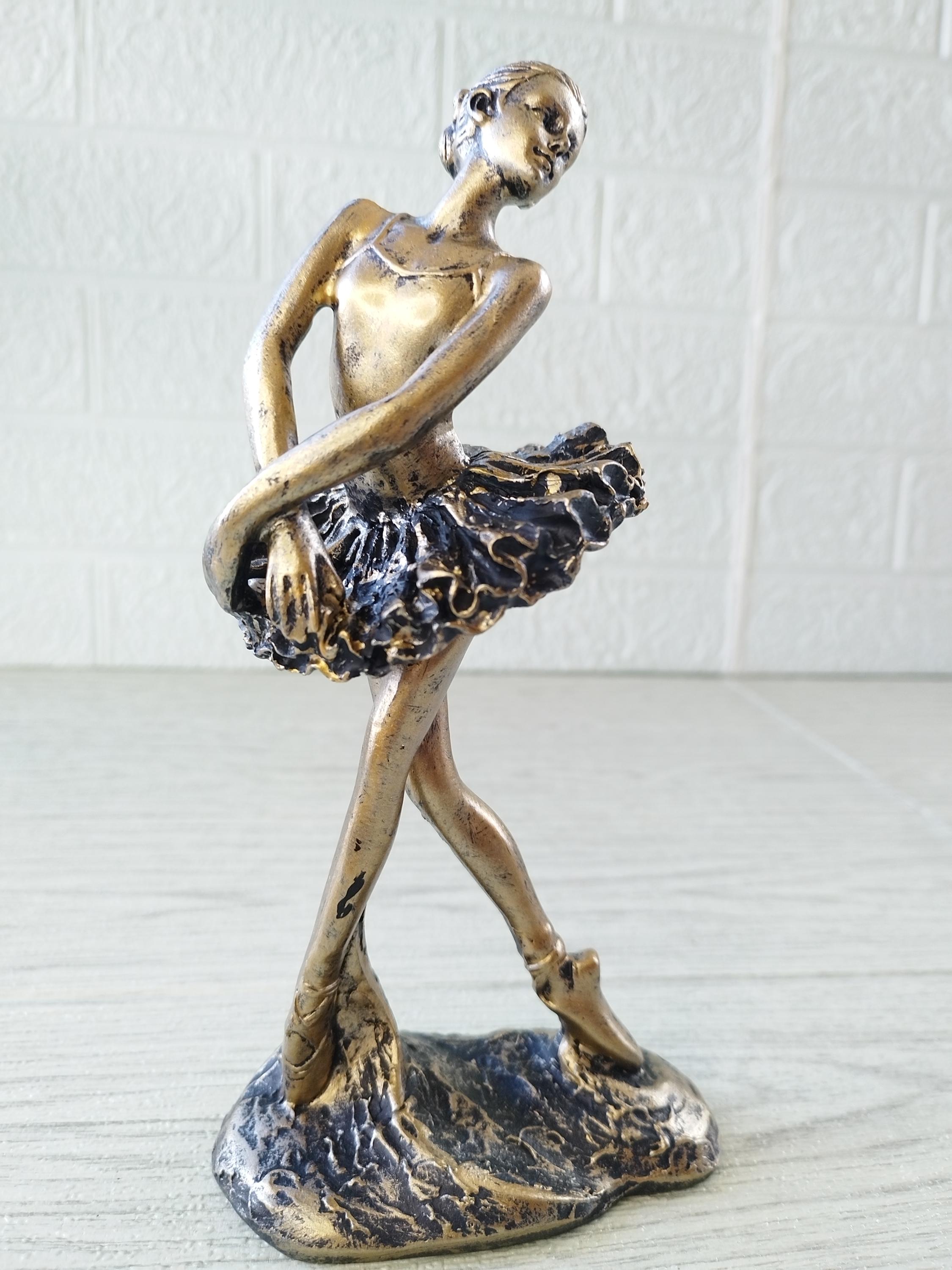 Elegant Ballerina Statue, Graceful Dance Figurine for Home Decor ...