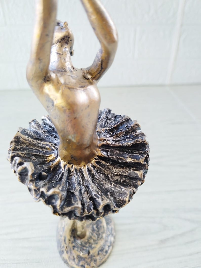 Graceful Ballerina Statue, Ballet Dancer Figurine, Elegant Ballet Decor ...