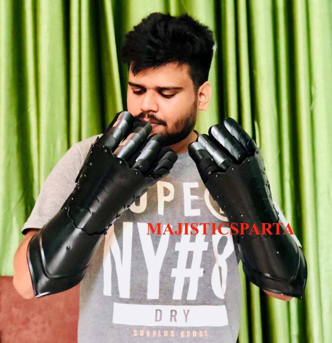Handmade Black Medieval Gauntlets - Custom Leather Armor for Historical ...