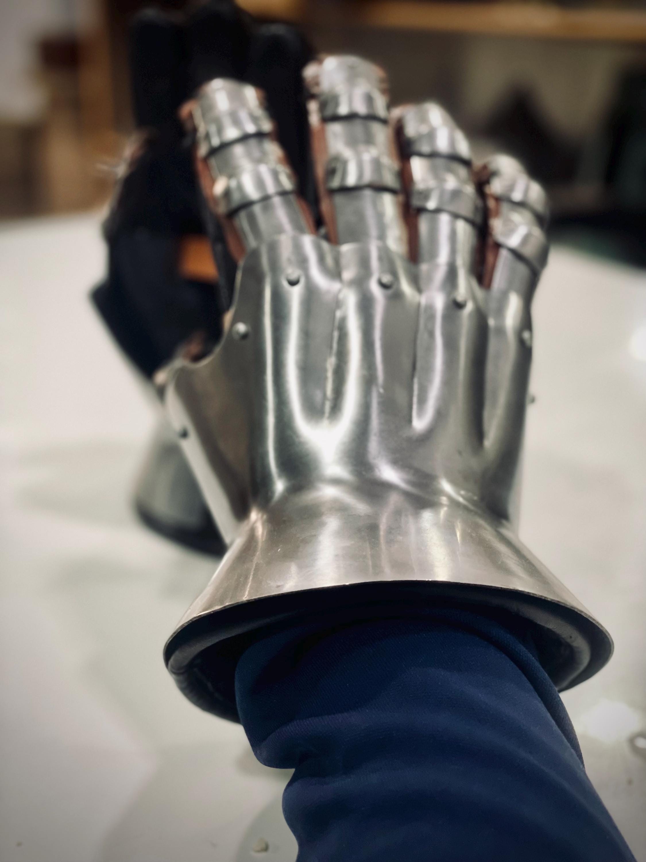 Handmade Leather & Steel Knight Gauntlets: Gothic LARP Cosplay Armor ...