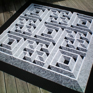 LABYRINTH WALK Quilt Pattern - by the Guilty Quilter Christopher ...
