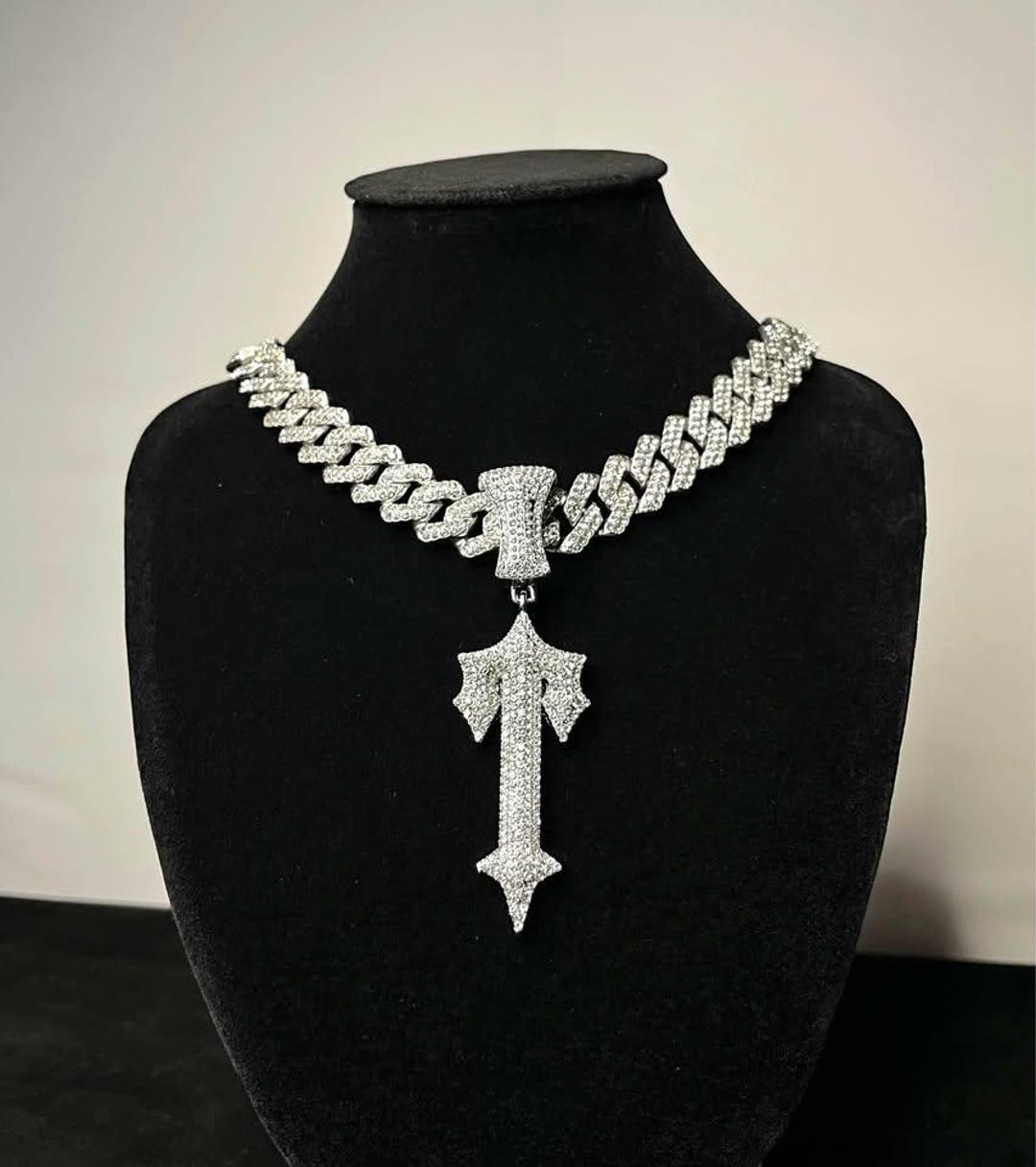 Trapstar Cuban Chain Iced Out With T Pendant - 50cm, Stainless Steel ...