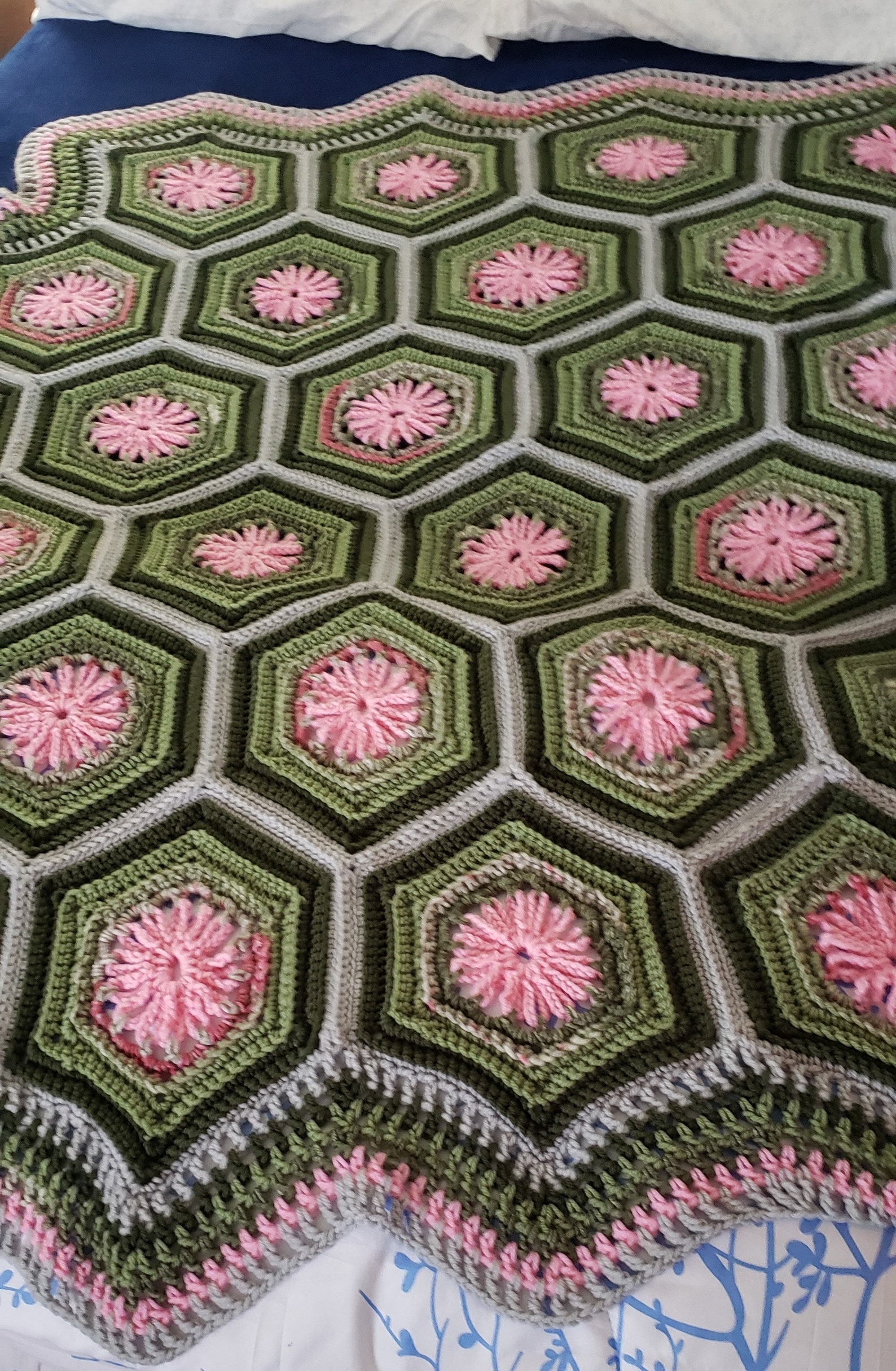 Oval Afghan in Pinks and Greens - Etsy