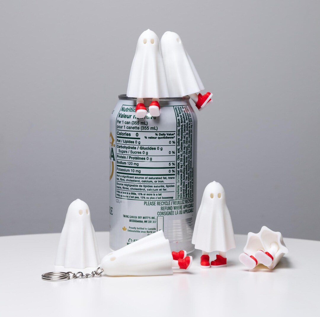 Shy Ghost 3D Printed Keyring, Articulating Figurine, Fidget Toy, Ghost ...