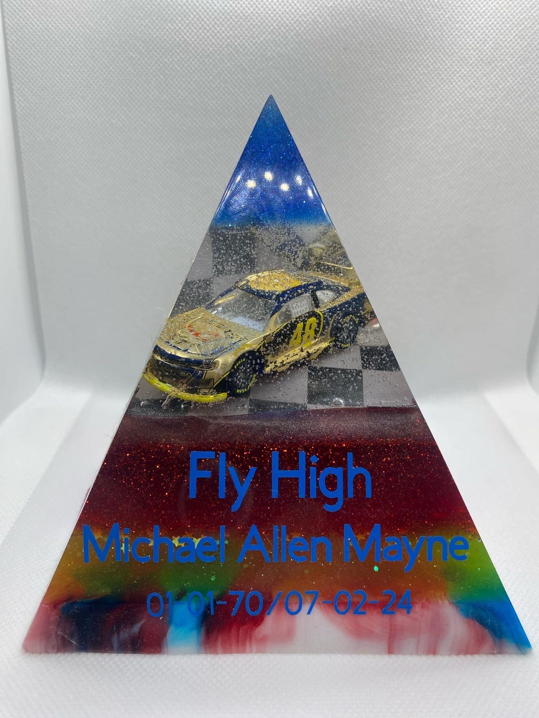 Custom Resin Pyramid - Etsy