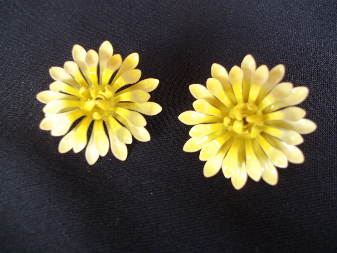 Vintage Retro Original 1960's Flower Enamel Yellow Daisy Crystanium ...