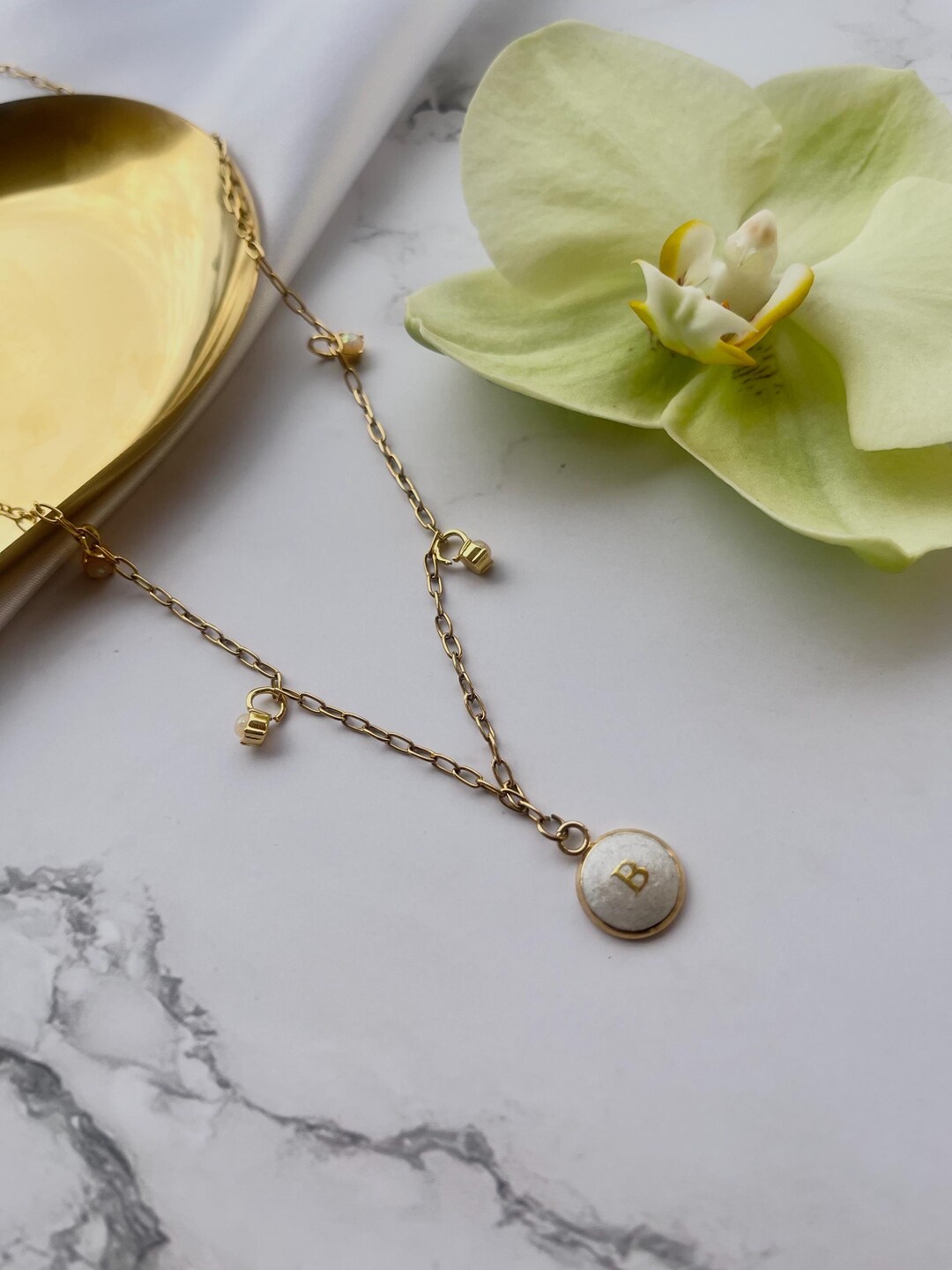 Customizable NFC Necklace Connected Jewelry With Photo, Message or ...