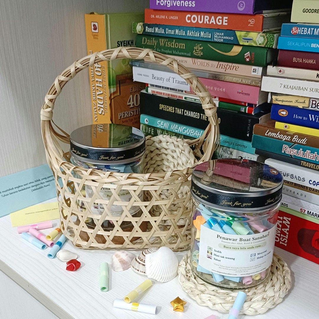 Motivation Quotes From Quran, Hadith & Muslim Scholars in a Jar in ...