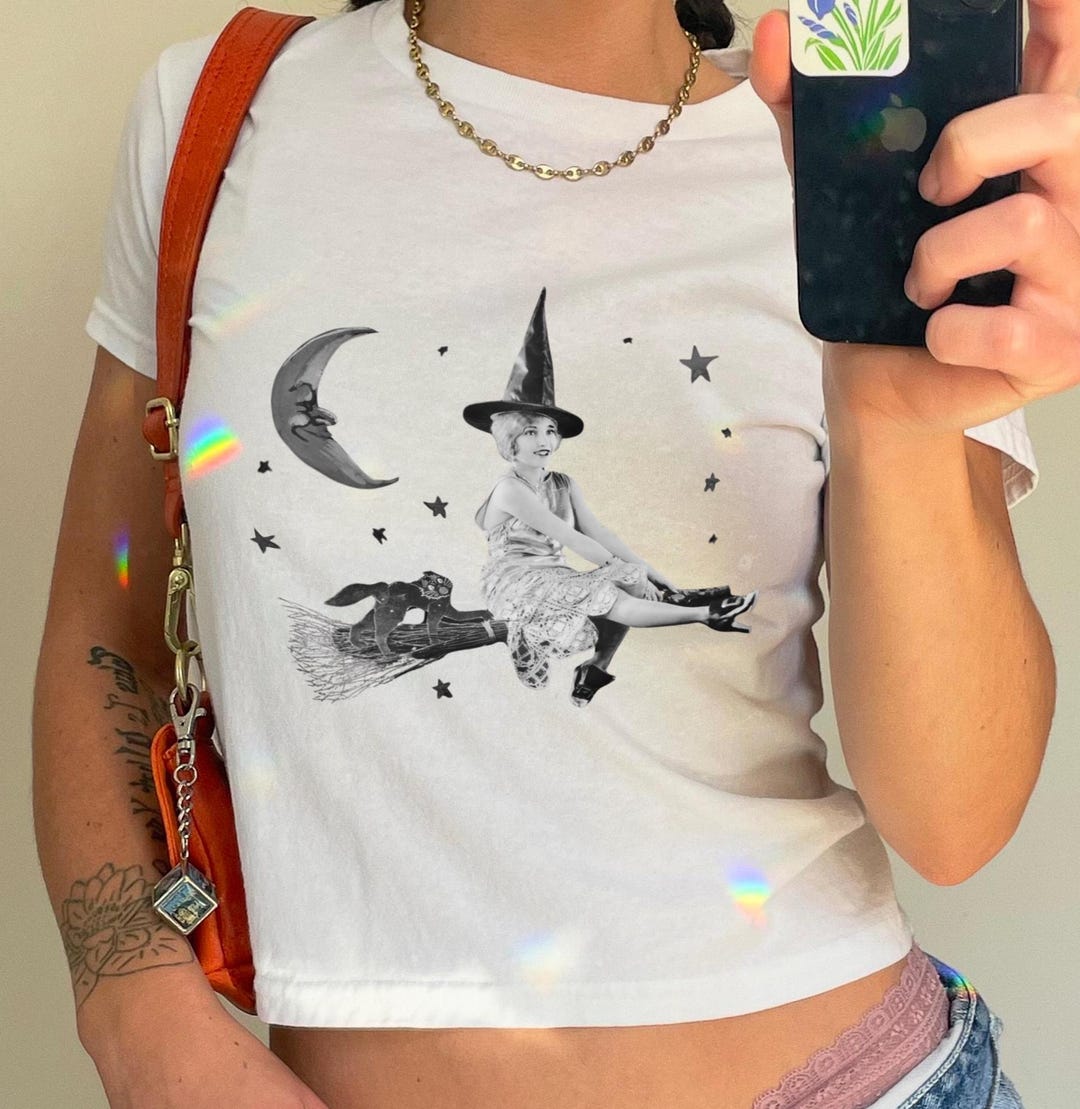 Vintage Witch Graphic Halloween Crop Top, Y2K Style Trendy Baby Tee on ...