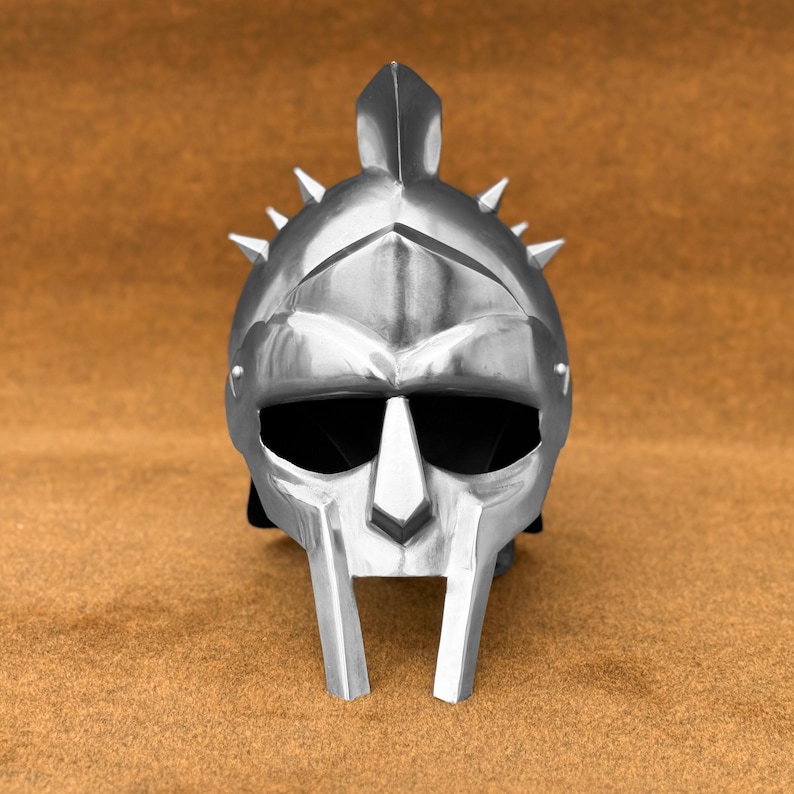 Greek Gladiator Helmet – Maximus Decimus Meridius-inspired Role-play ...