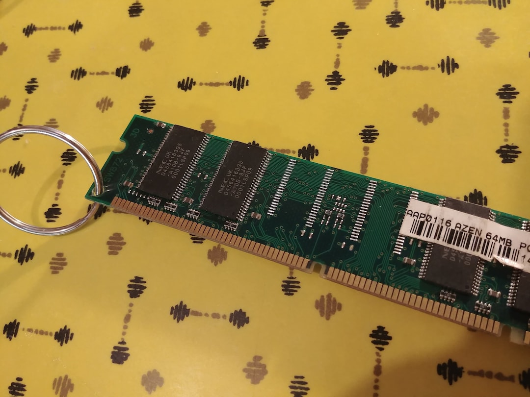 TECHNO KEYCHAIN *made From Recycled RAM Bars From Old Computers* - Etsy