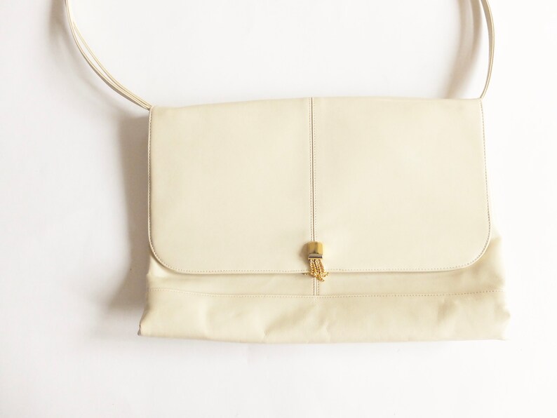 Pale Ivory Leather Shoulder Purse . Delicate Gold Chain Detail - Etsy