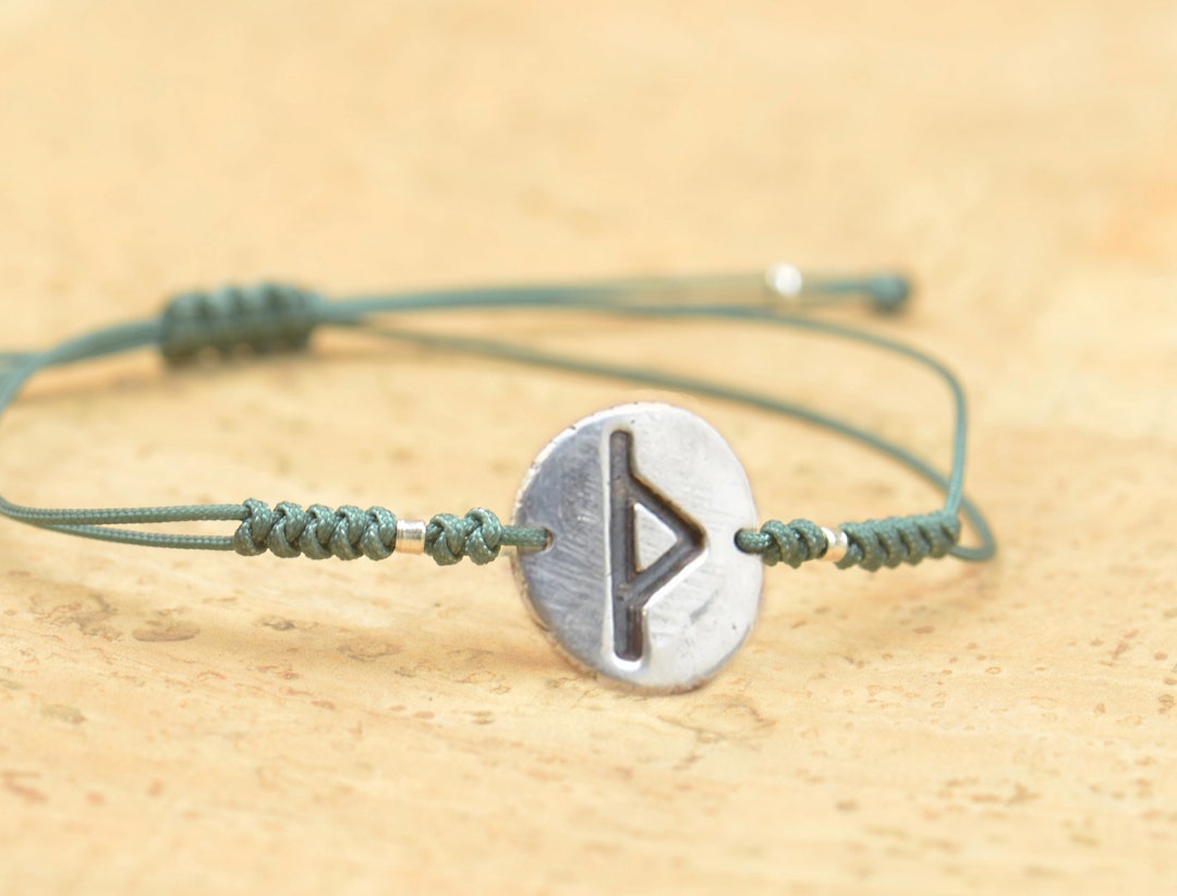 Rune Viking Bracelet Amulet Success Prosperity Magic Symbols and Runes ...