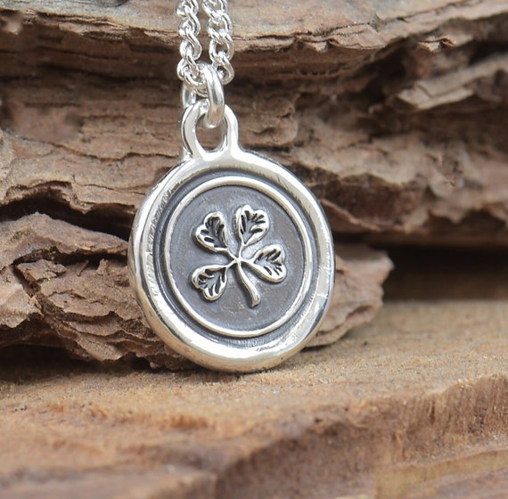 Magic lucky four leaf clover necklace store
