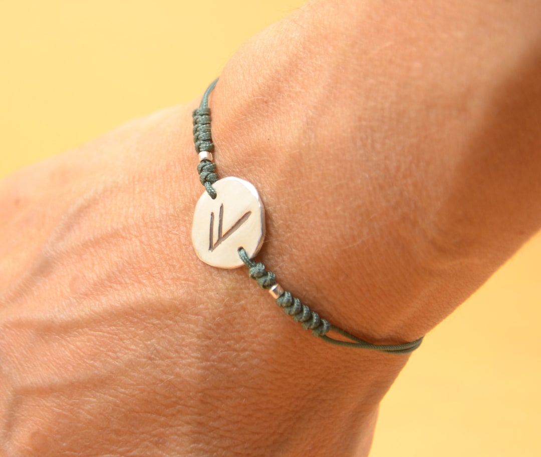 Rune Viking Bracelet Amulet Success Prosperity Magic Symbols and Runes ...