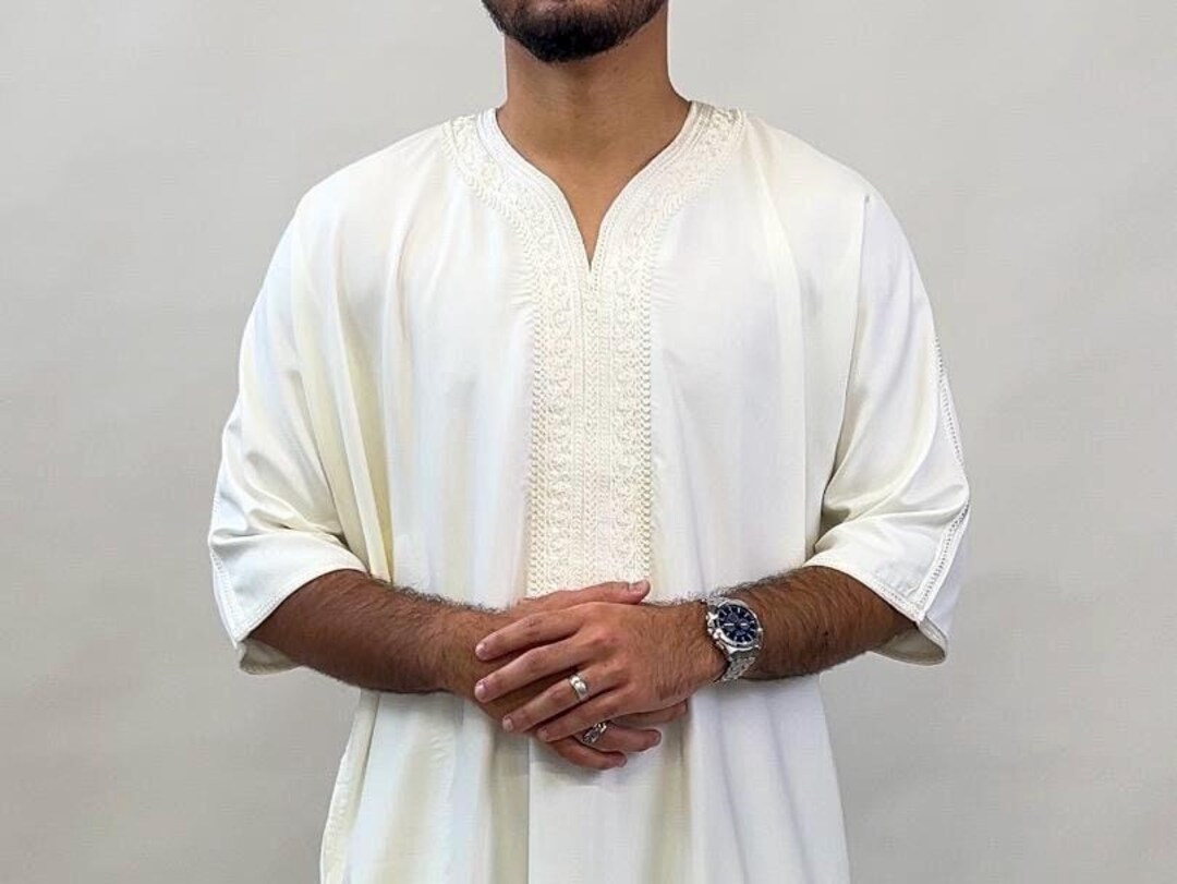 Moroccan Thobe for Men in Pearl White – Traditional Islamic Kaftan ...