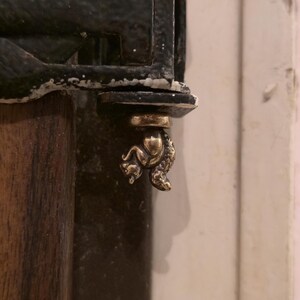 Brass Squirrel Hinge Head Topper | Set of 1-10 Magnetic Door Hinge ...