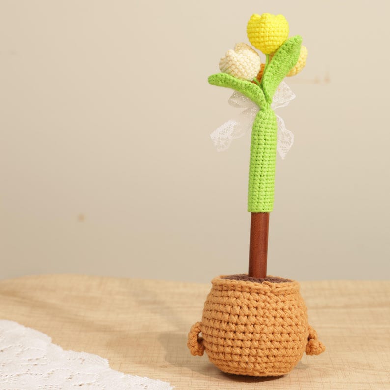 Crochet Flower Pen With Pot, Tulip & Floral Bouquet, Handmade Crochet ...
