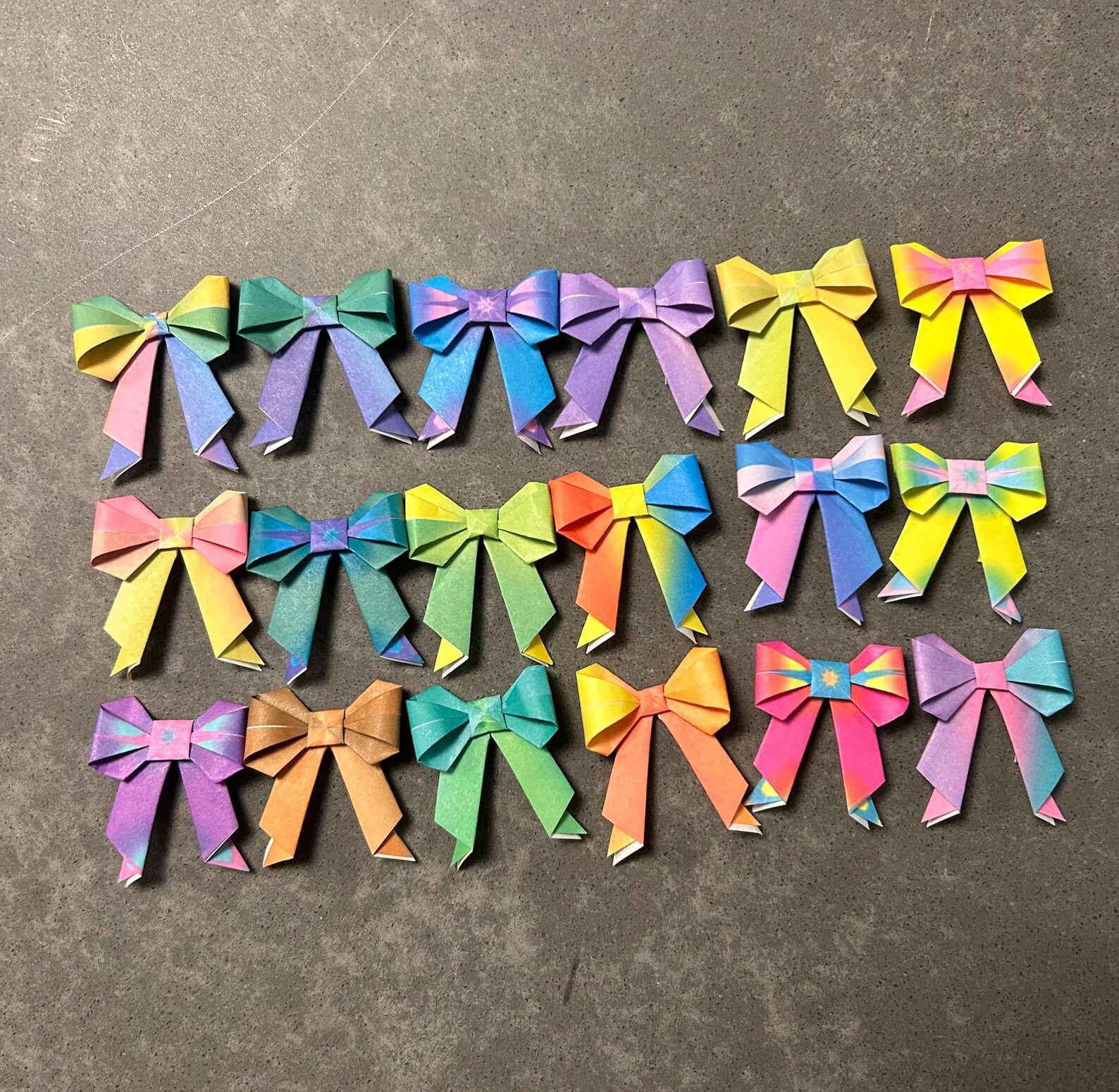 10 Handmade Mini Origami Bows, Inexpensive Paper Decorations for Crafts ...