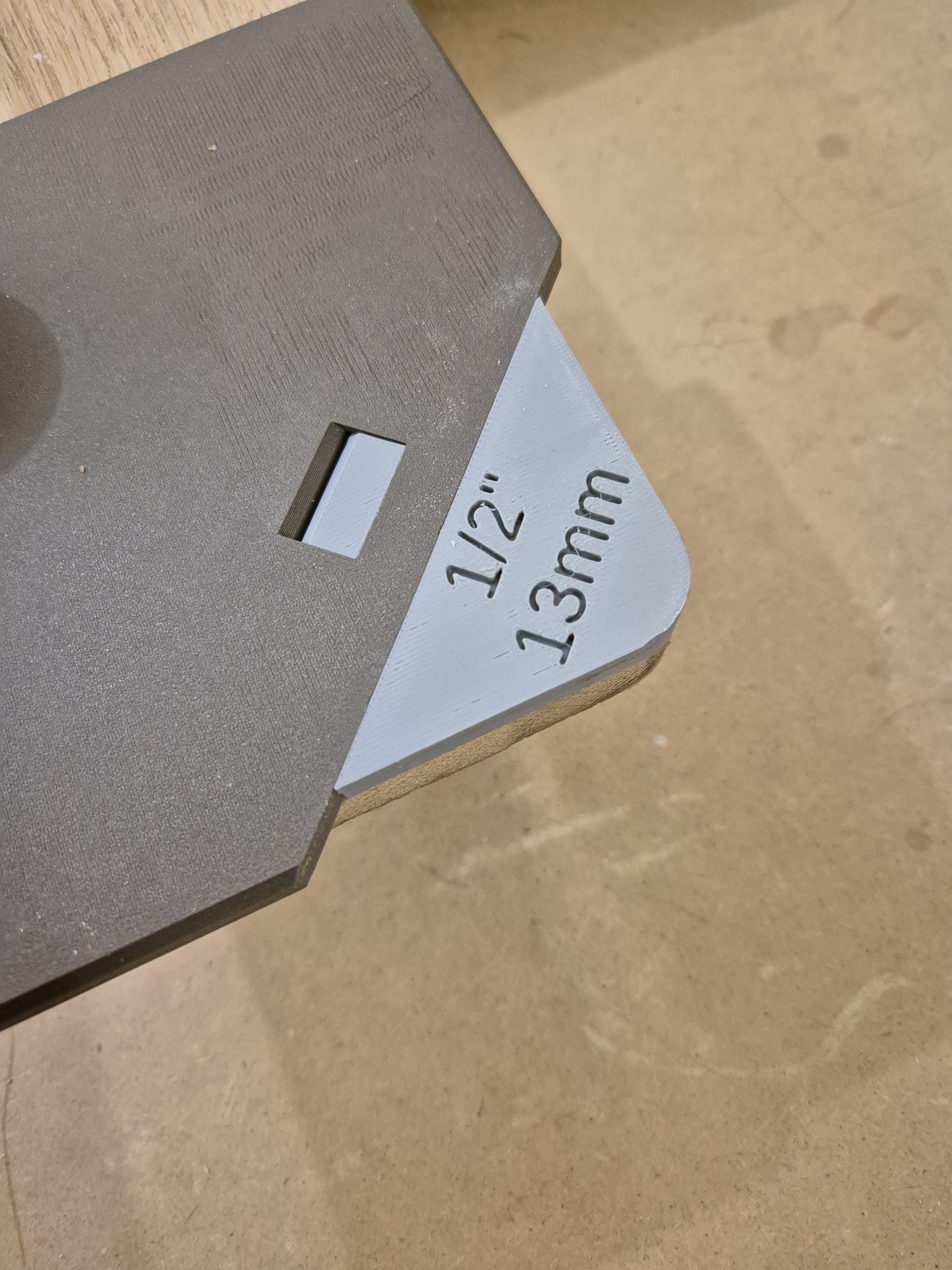Woodworking Modular Router Jig for Creating Chamfers and Fillet Edges ...