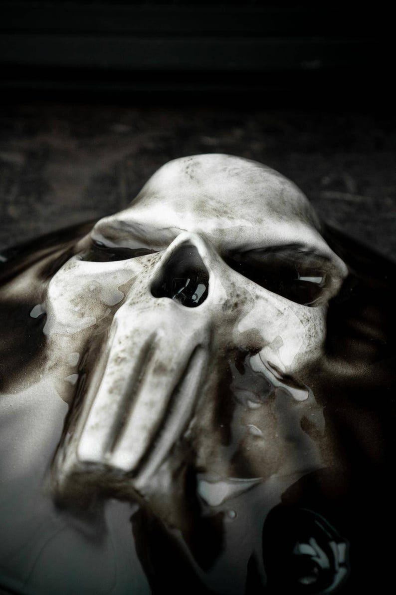 Custom Derby Cover With a Punisher Skull Stretching Through Theme - Etsy