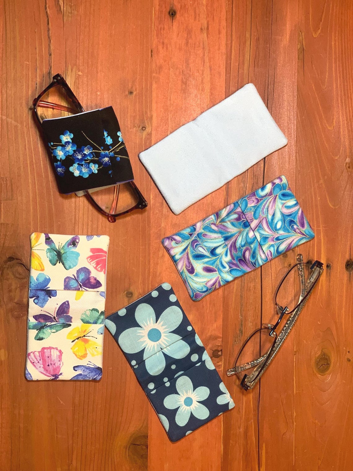 Fabric Eyeglass Cleaning Cloth With Finger Pockets. - Etsy