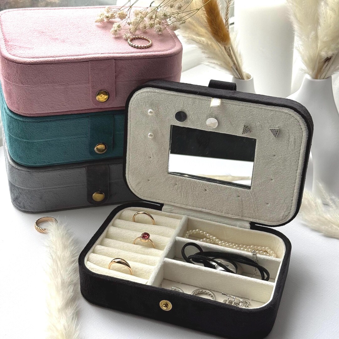 Personalized Velvet Jewelry Box With Mirror: Custom Travel Case - Etsy