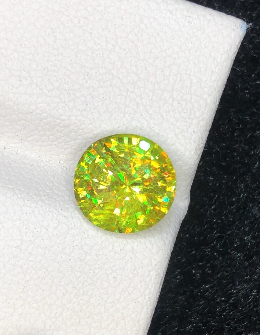 Natural Full Fire Sphene/Titanite Gemstone, Diamond round cut Jewelery ...