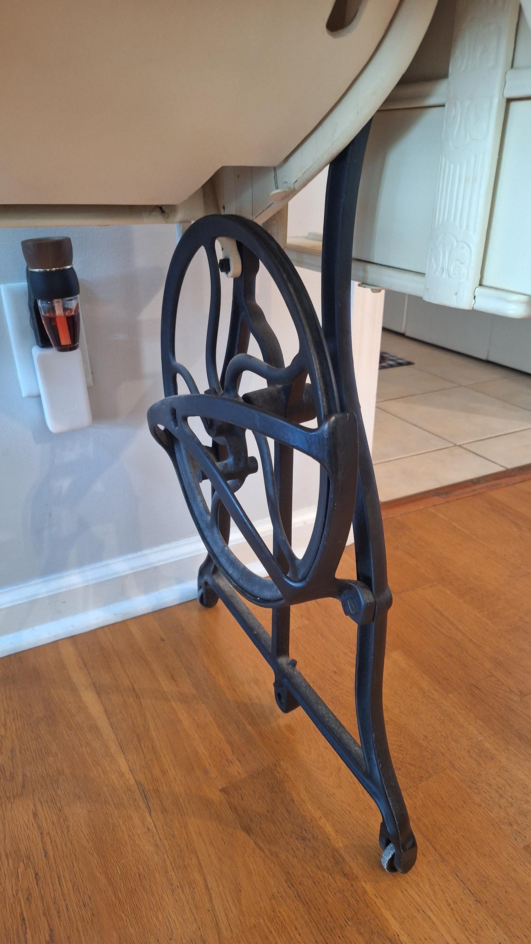 Vintage 1900s Singer Sewing Machine Table! - Etsy