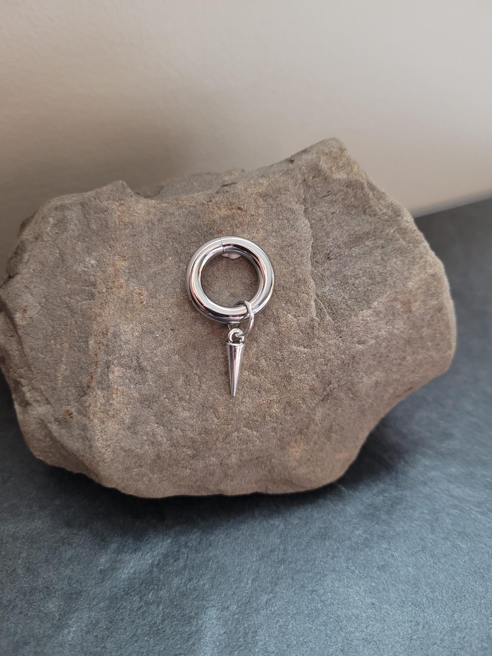 Silver Spike Clicker Ring Hoop Gauges Big 2g 4g 6g 8g 10g 12g 14g 16g ...