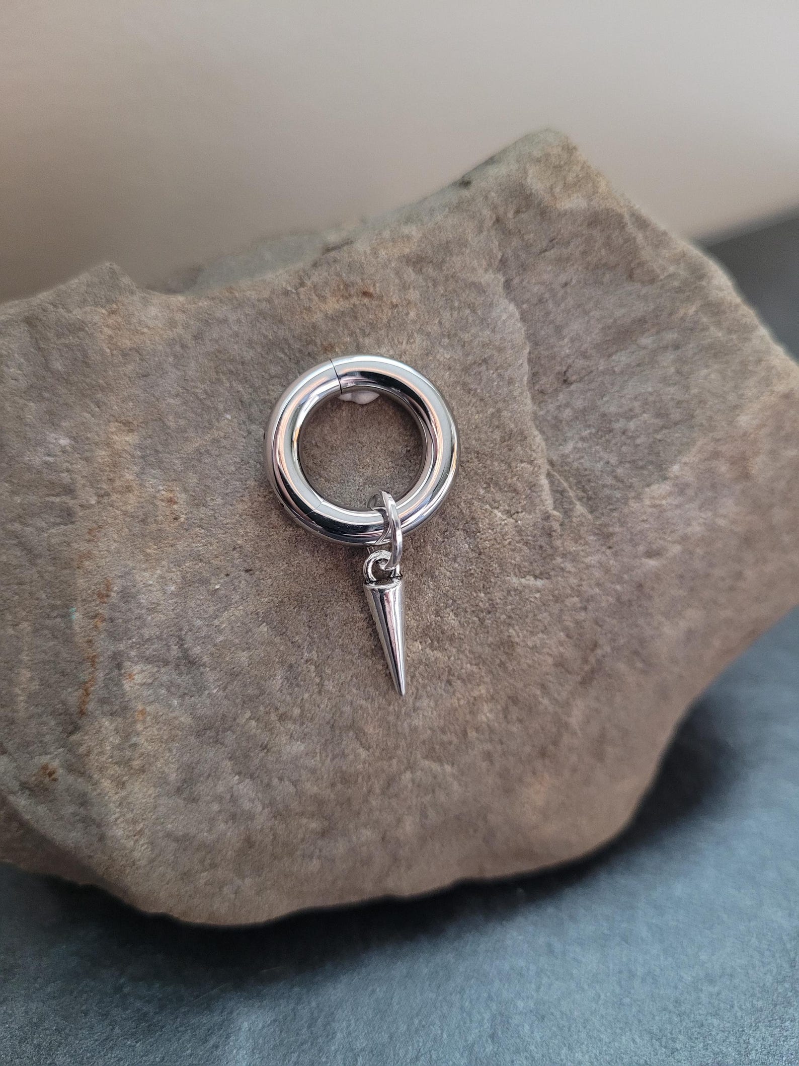 Silver Spike Clicker Ring Hoop Gauges Big 2g 4g 6g 8g 10g 12g 14g 16g ...