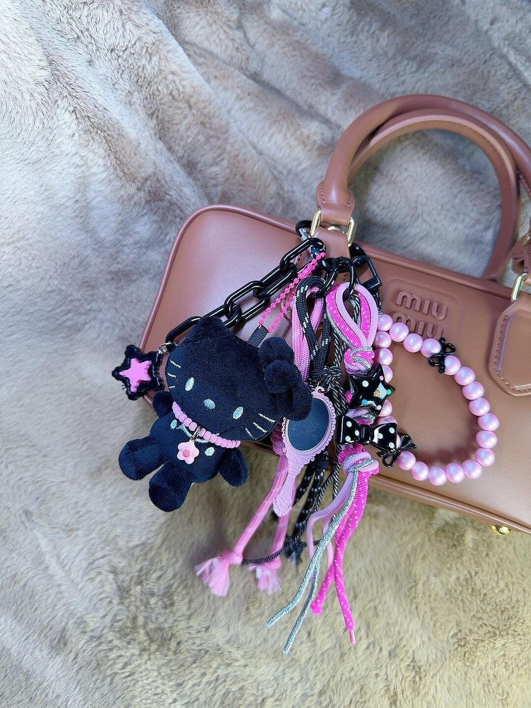 Cute Black Hello Kitty Keychain Set With Charms, Elegant Pink Beads ...