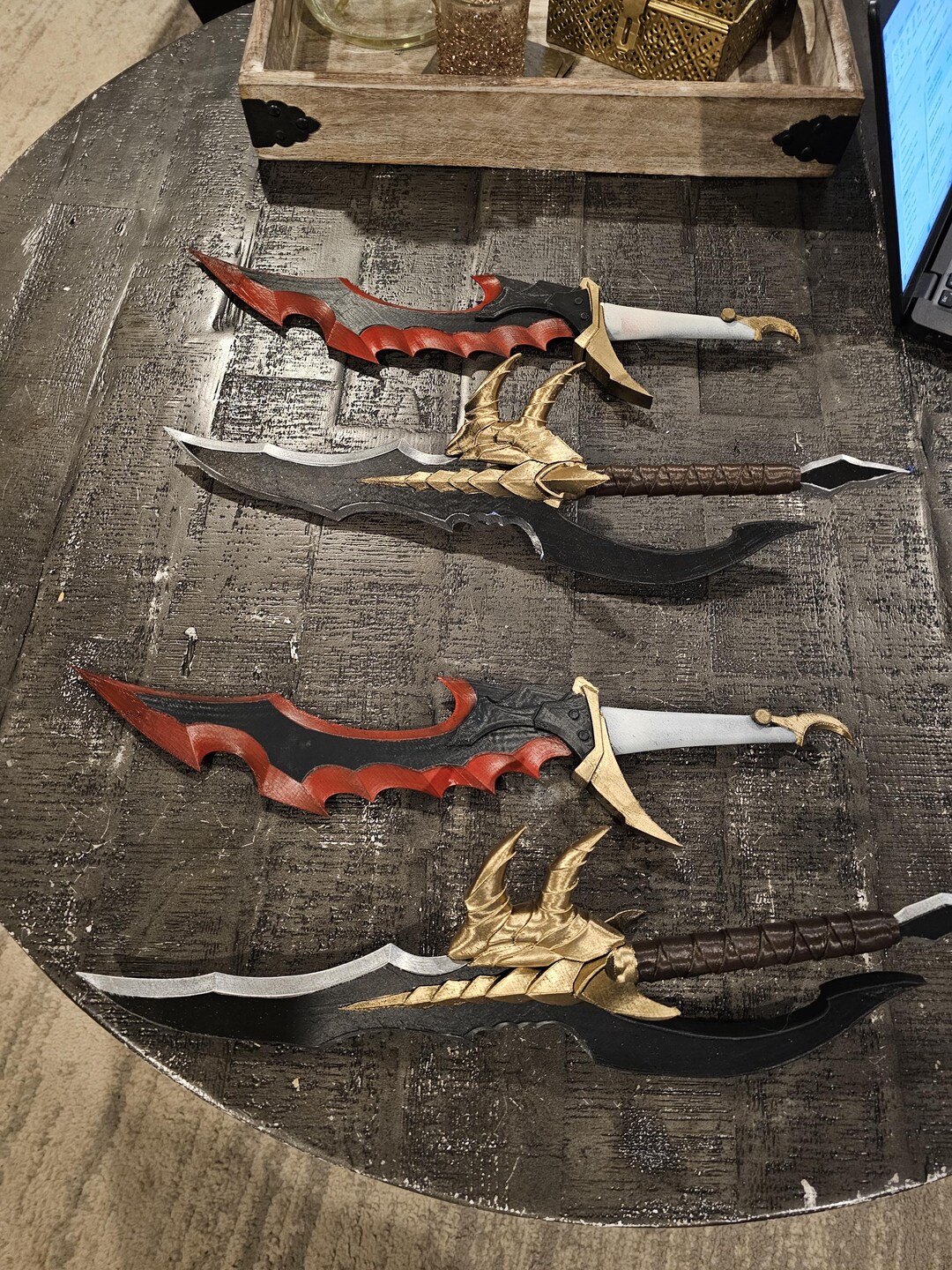 Solo Leveling Blade Pair. Knight Slayer and Venom Fang - Etsy