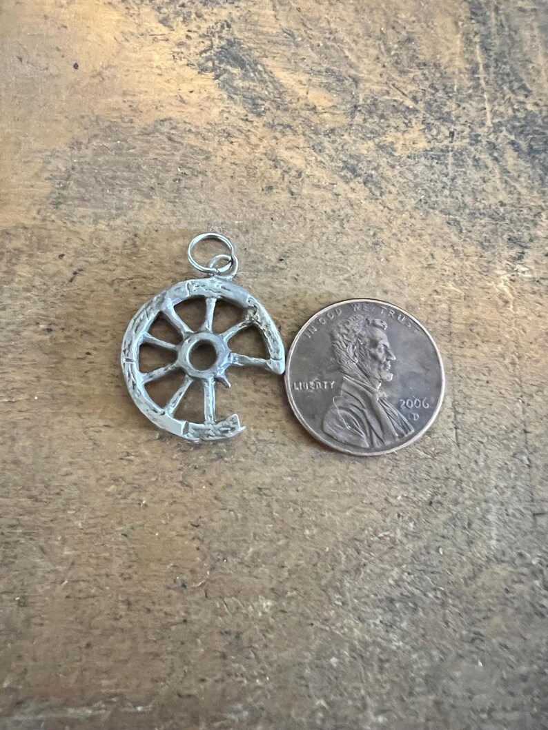 Broken Wagon Wheel Pendant - Etsy