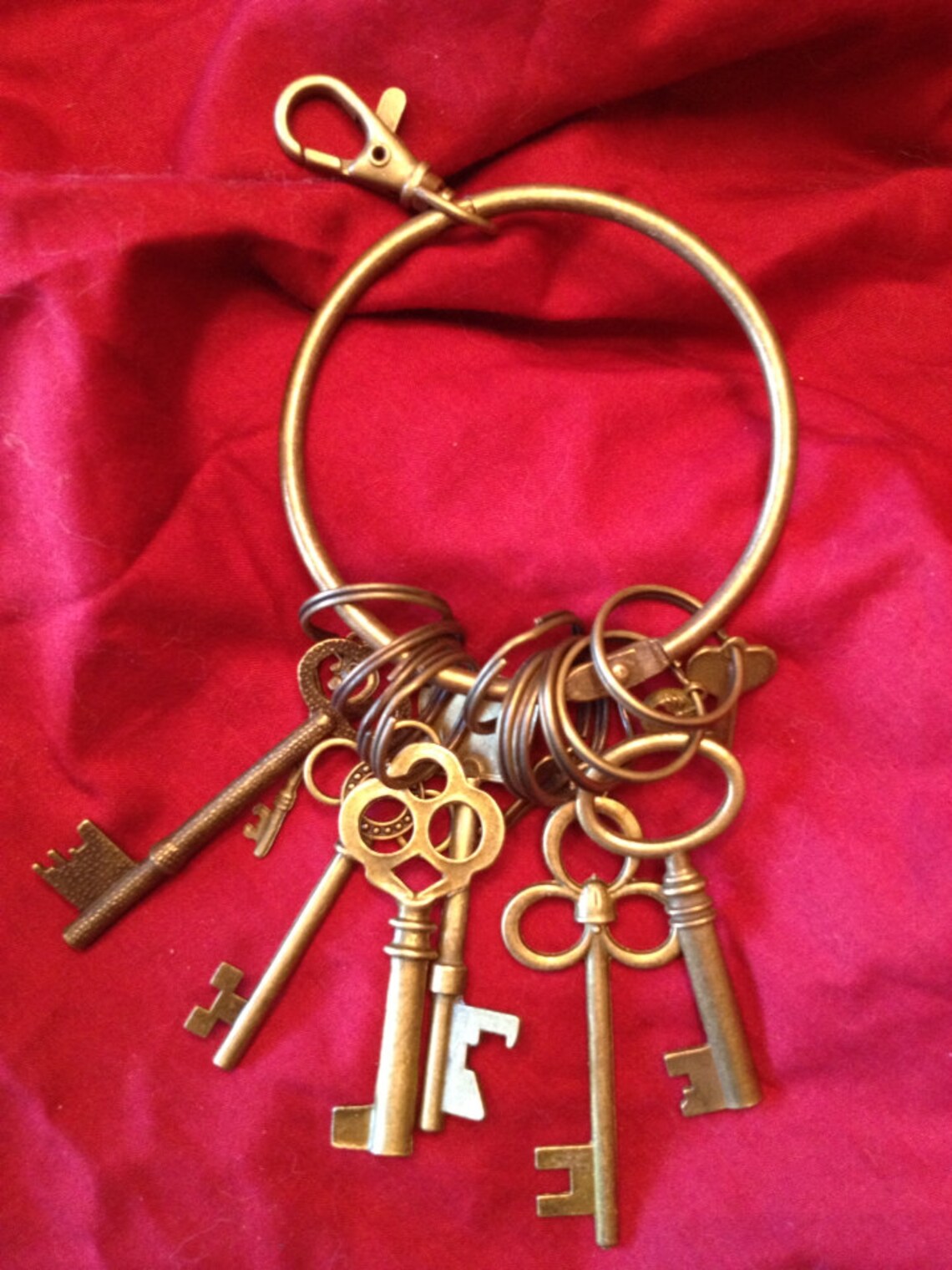 Bronze Colored Keyring With 10 Decorative Keys - Etsy