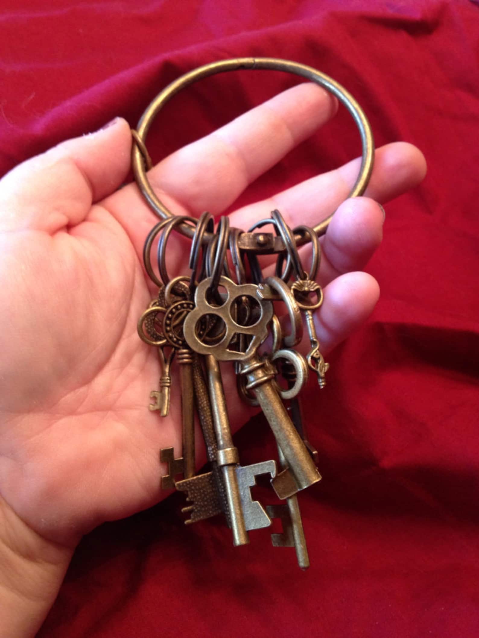 Bronze Colored Keyring With 10 Decorative Keys - Etsy