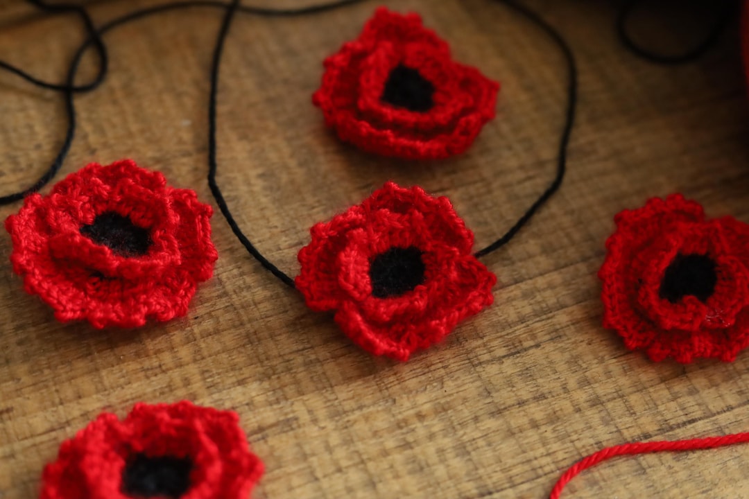 Crochet Remembrance Day Poppy Flower Pin-poppy Brooch-reusable Poppy ...