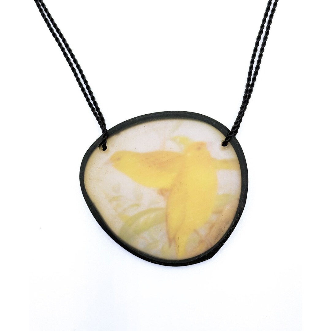 Vintage 1990s Canaries Vignette Glass Necklace - Etsy