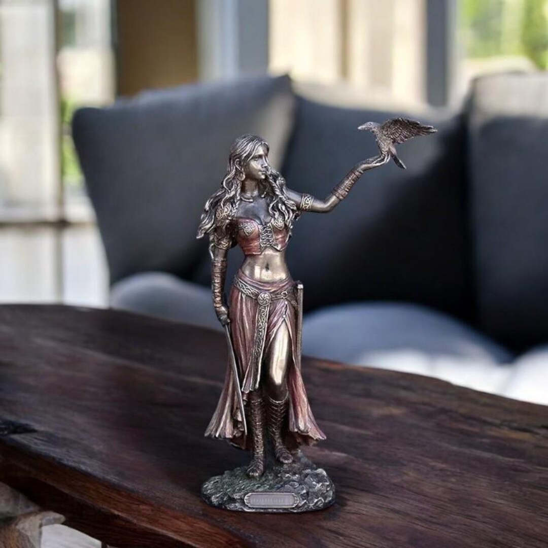 Morrigan Statue Celtic Goddess Wiccan Figurine for Spiritual Decor ...