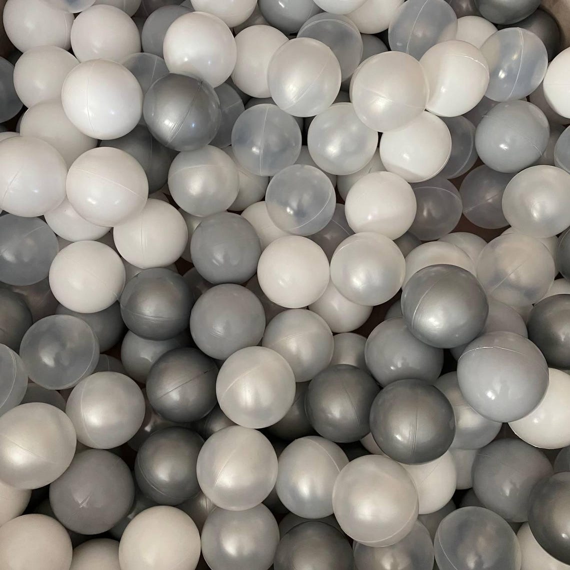 Neutral Ball Pit With 200 Balls Included, Gray Foam Ball Pool for ...